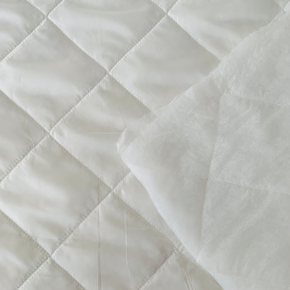 Matelassê Losango Grande Failete/Fibra 60gr/TNT 1,47 Largura Branco